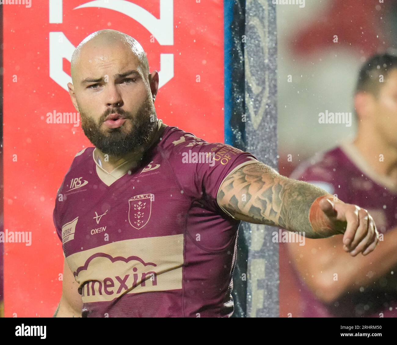 Sam Luckley #26 of Hull KR salutes the fans after the Betfred Super ...