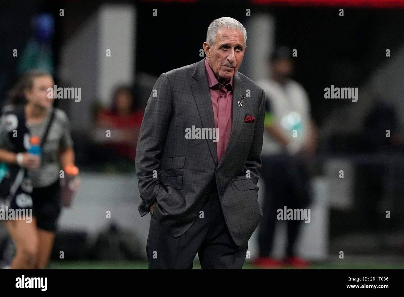 Atlanta Falcons Owner Arthur Blank walks on the turf before the first ...