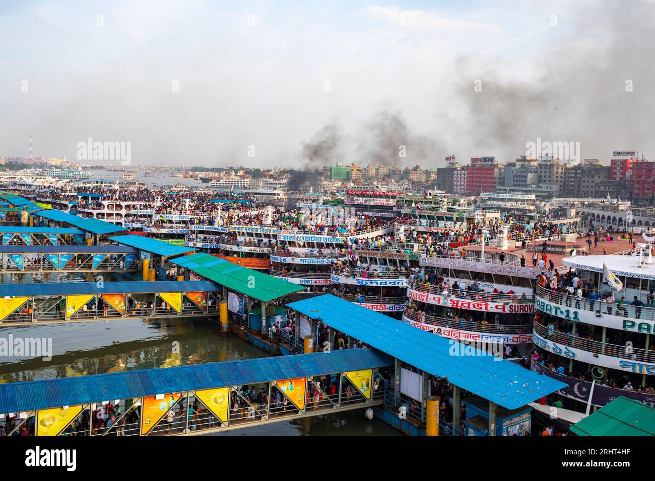 Boat ride on buriganga river hi-res stock photography and images - Alamy