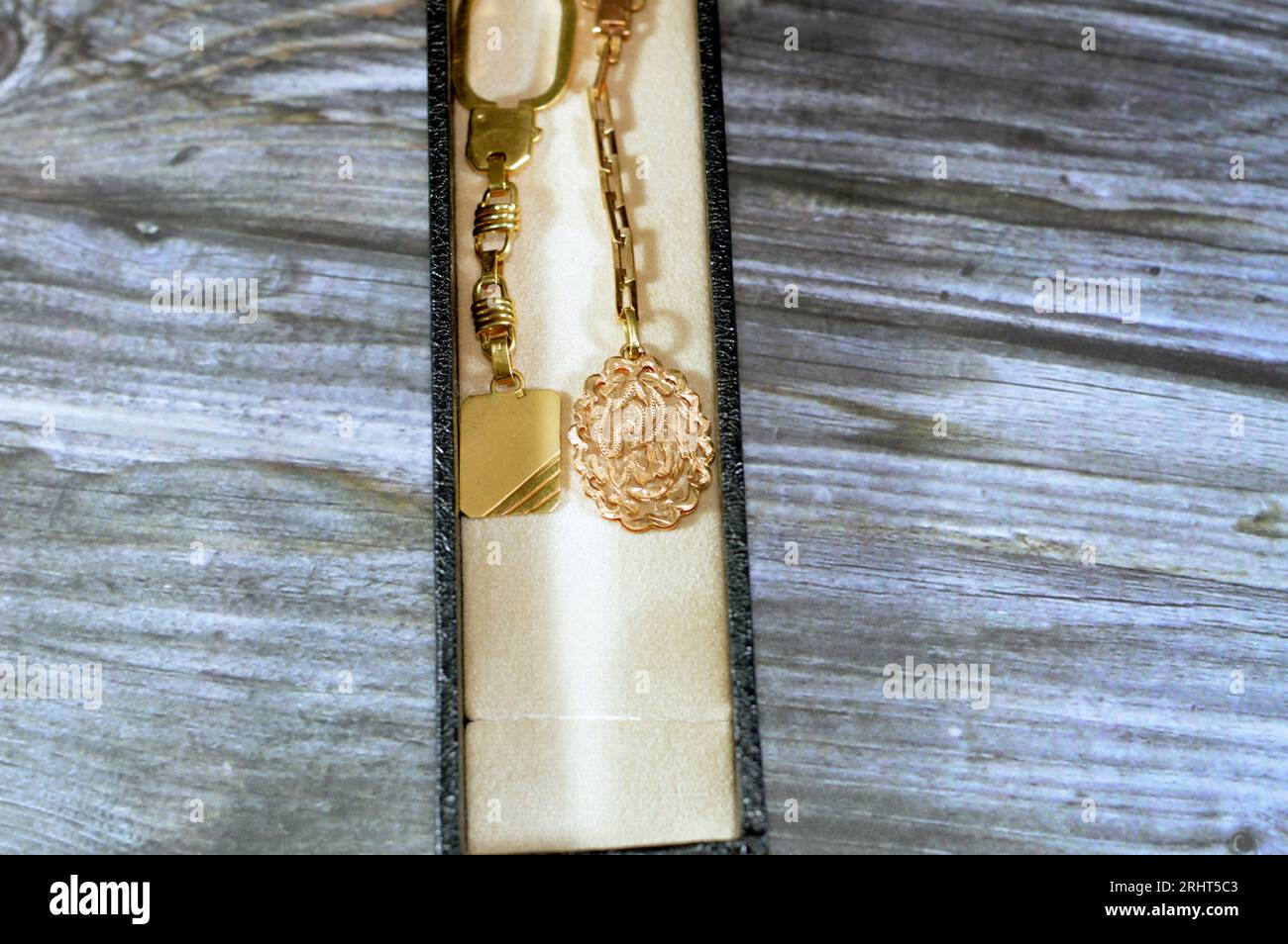 Allahu akbar decorative hi-res stock photography and images - Alamy