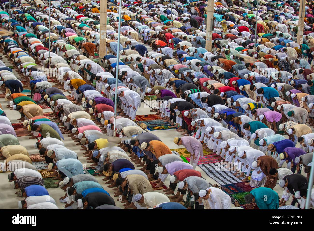 Muslims offer Eid–ul-Azha prayers at the Baitul Mukarram National ...