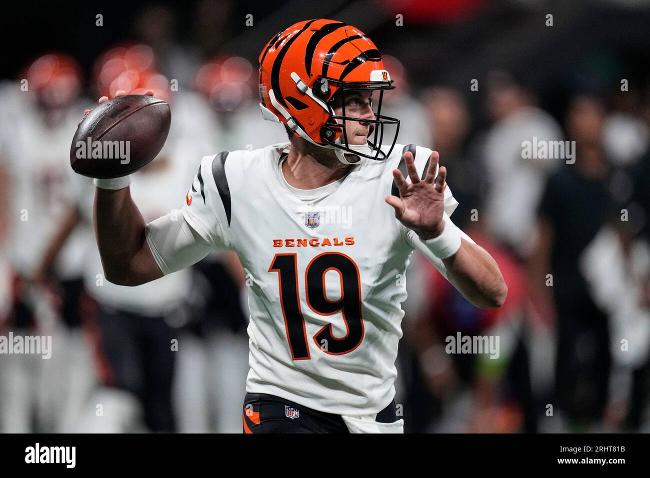 Cincinnati Bengals quarterback Trevor Siemian (19) passes in the pocket ...