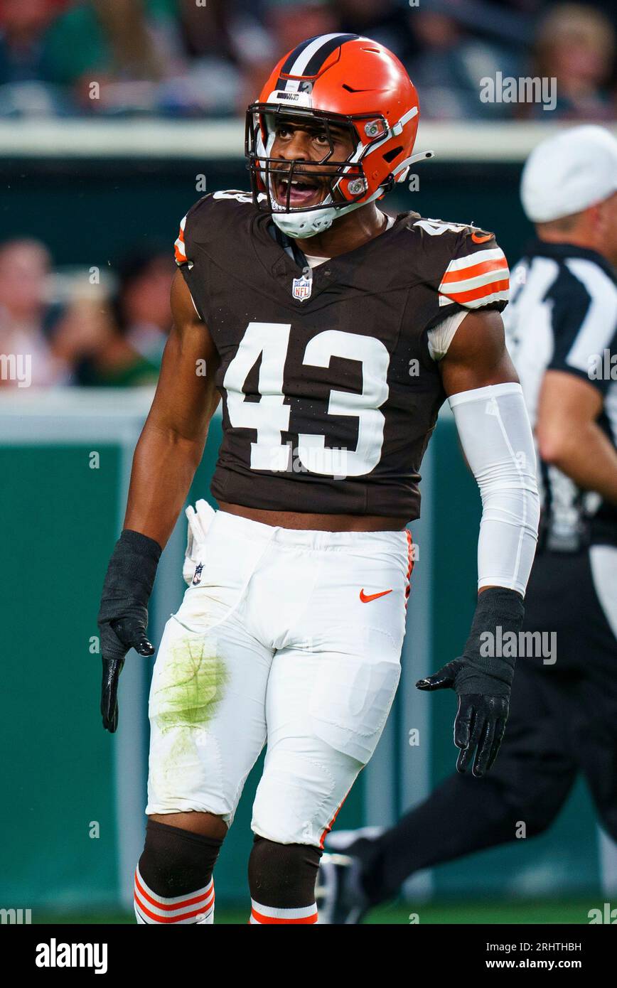 Cleveland Browns linebacker Mohamoud Diabate (43) reacts during the NFL ...