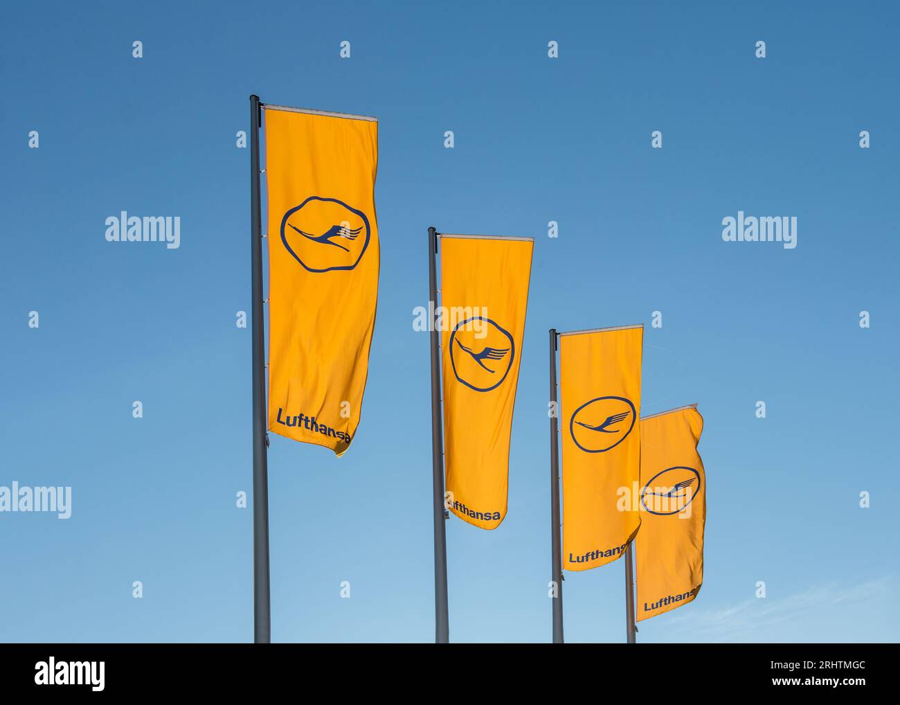 Lufthansa logo icon symbol hi-res stock photography and images - Alamy