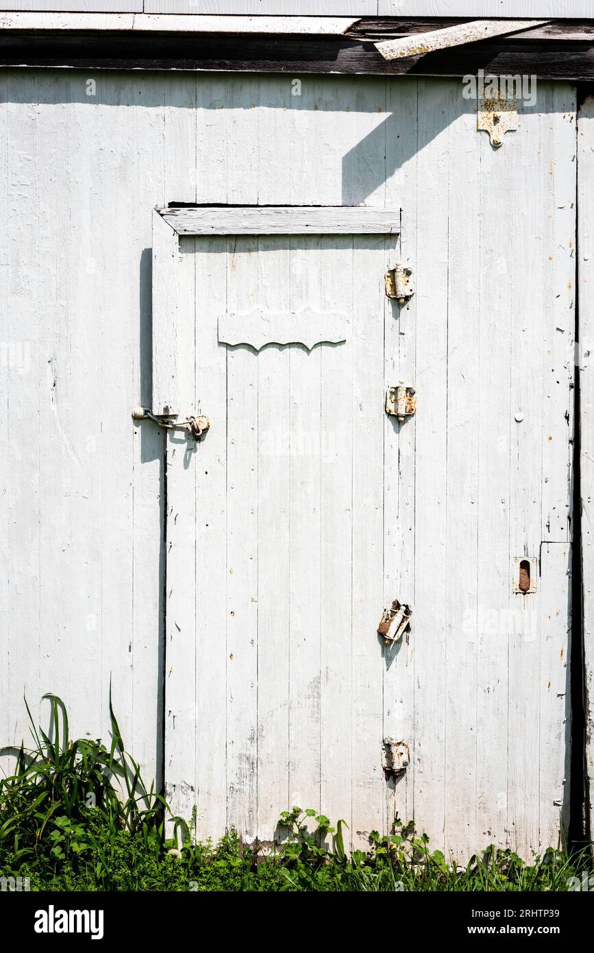 Old rustic shed door hi-res stock photography and images - Alamy