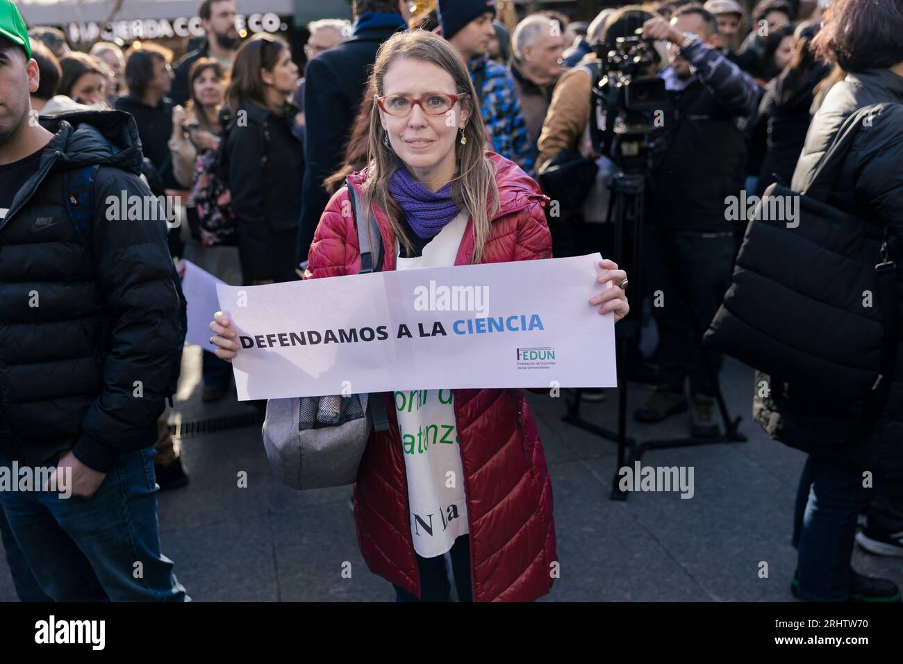 Workers and researchers of the National Council for Scientific and ...