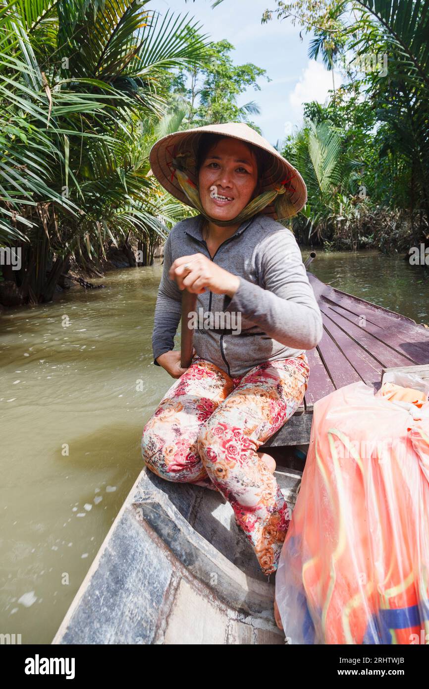 Mekong rowing boat hi-res stock photography and images - Alamy