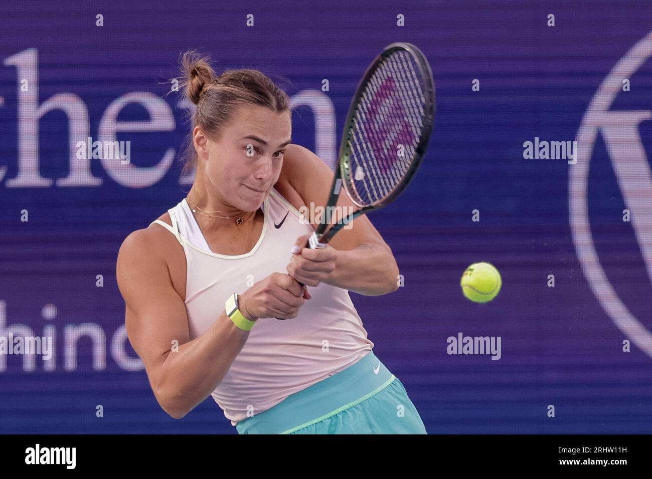 August 18, 2023, Mason, Ohio, USA: Aryna Sabalenka (BLR) hits a two ...