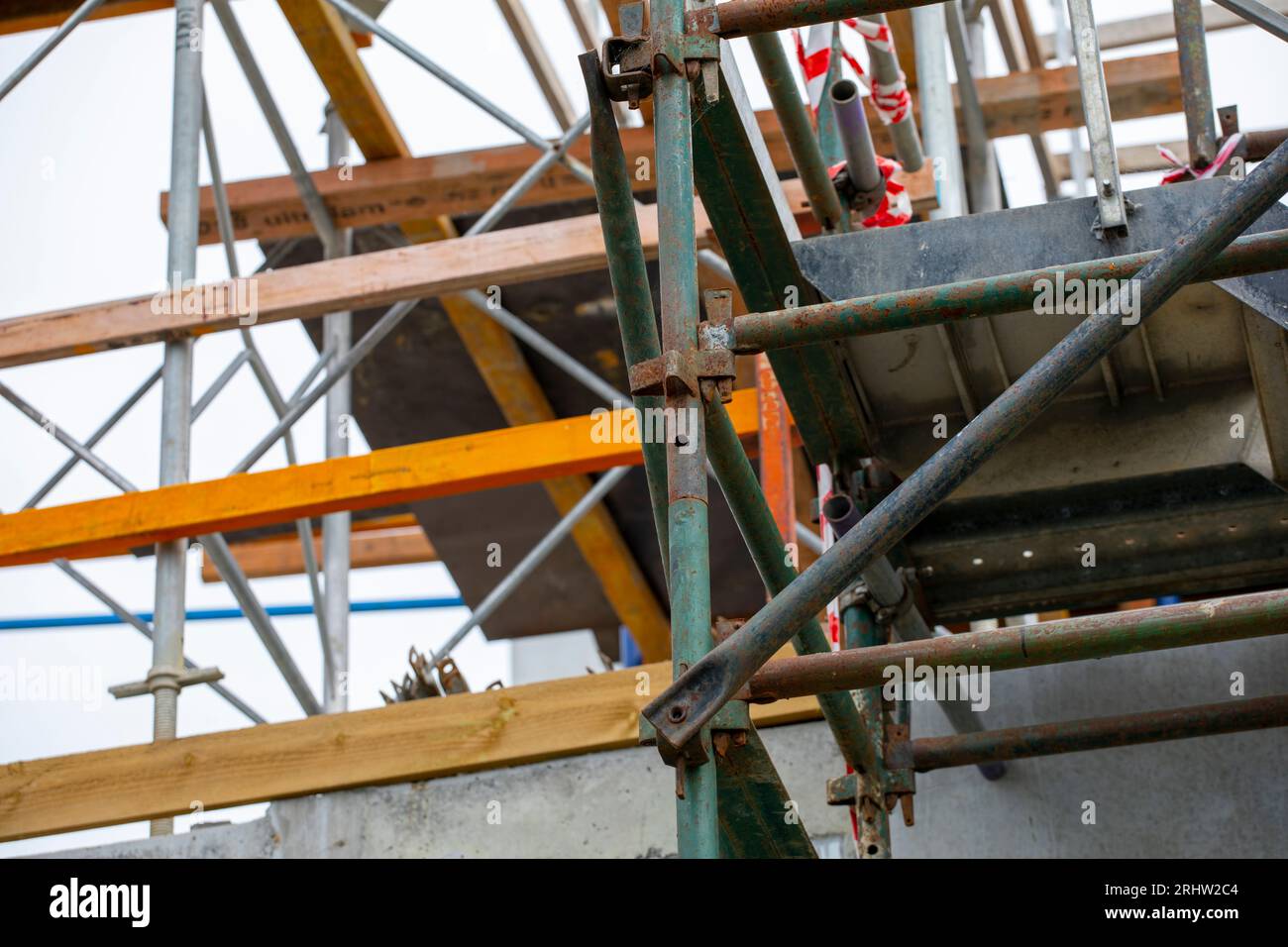 Safety scaffold hi-res stock photography and images - Alamy