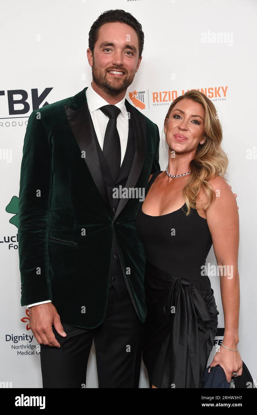 Beverly Hills, USA. 18th Aug, 2023. Brock Osweiler and Erin Osweiler ...