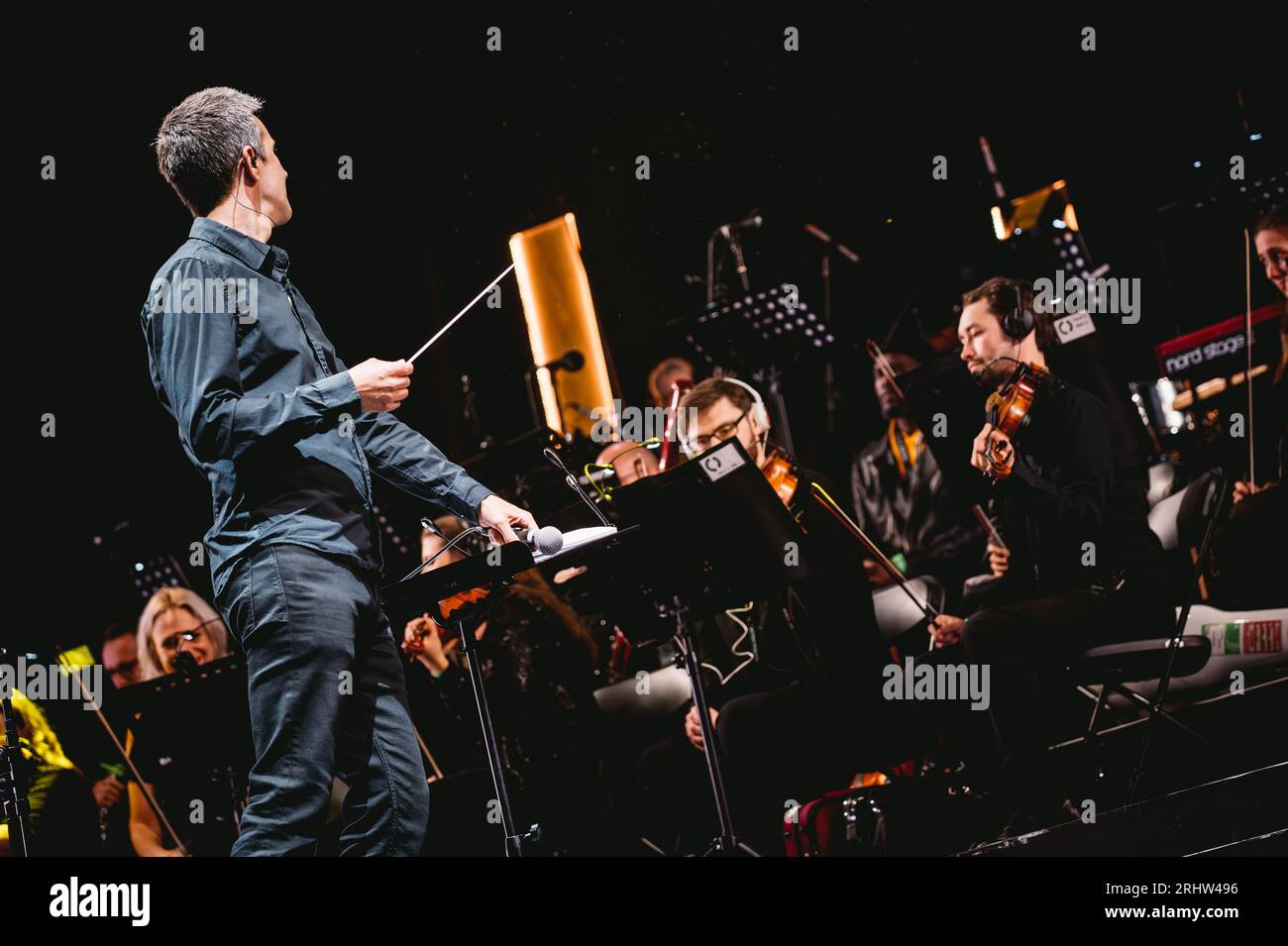 Dance classics revival hi-res stock photography and images - Alamy
