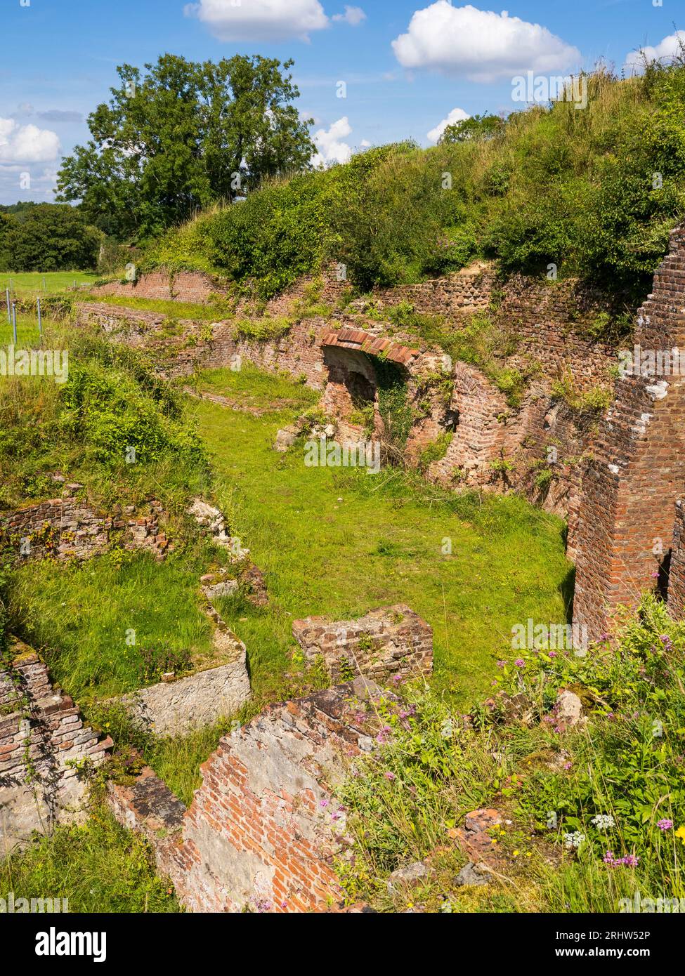 Destroyed during english civil war hi-res stock photography and images ...