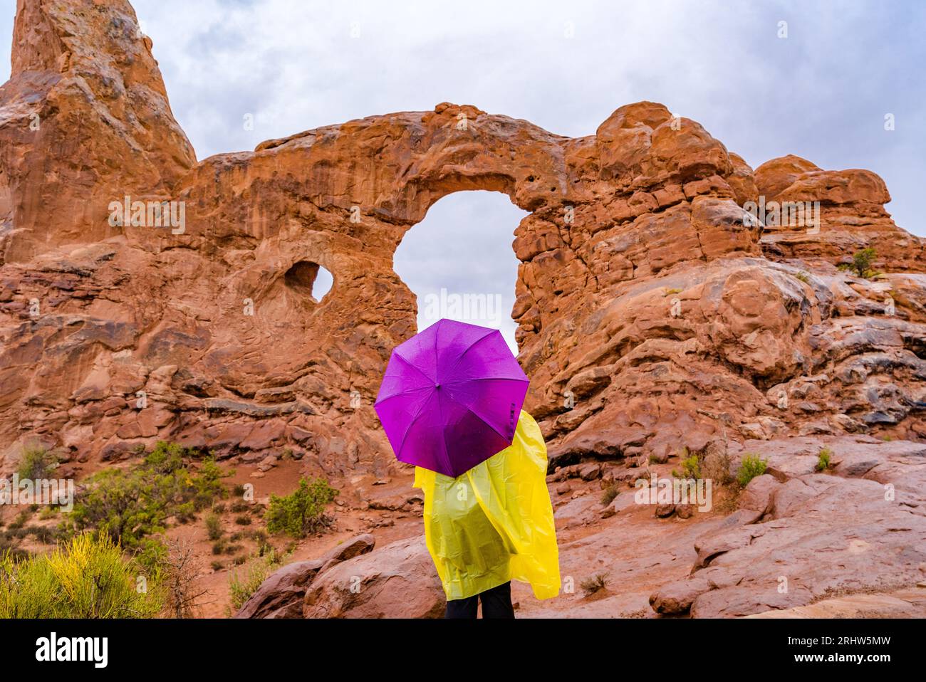 Umbrella arch hi-res stock photography and images - Alamy
