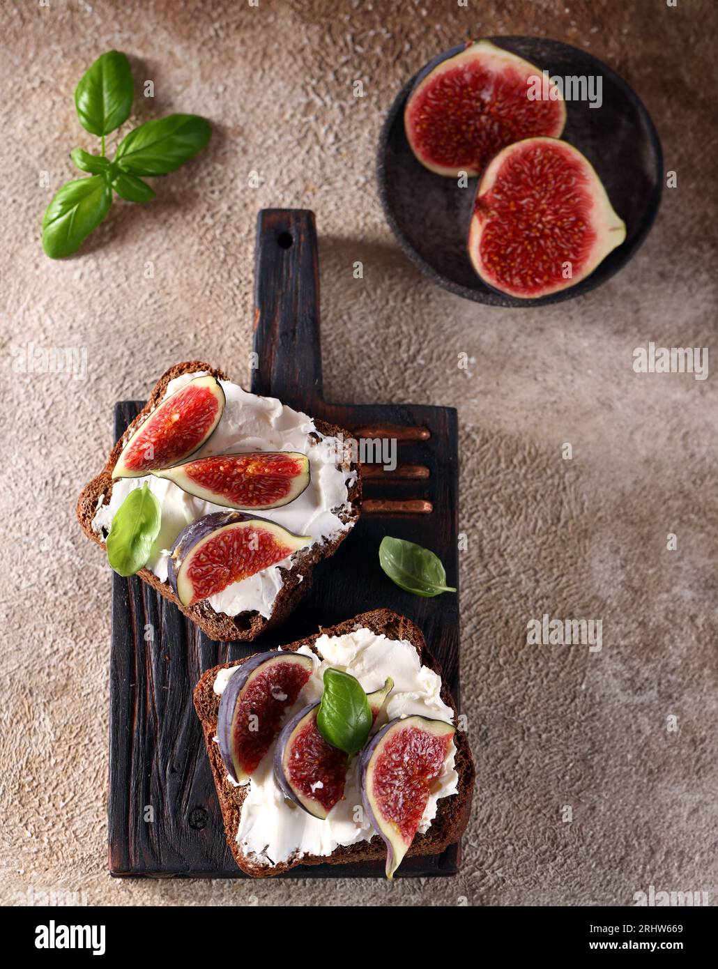 Rye toasts hi-res stock photography and images - Alamy