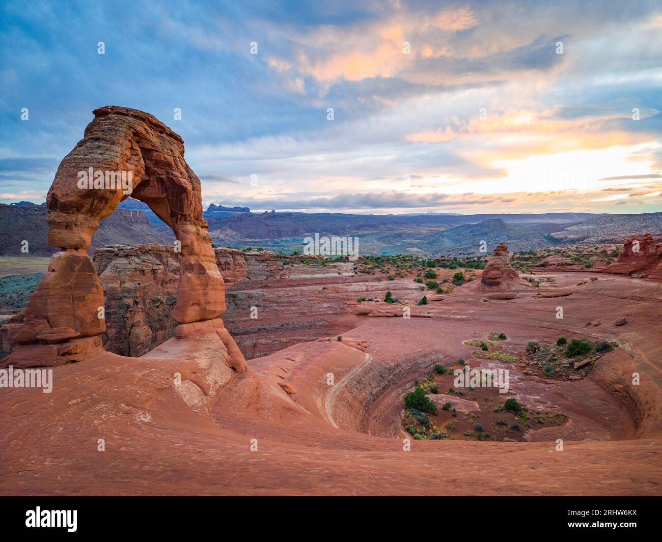 Delicate arch trailhead hi-res stock photography and images - Alamy