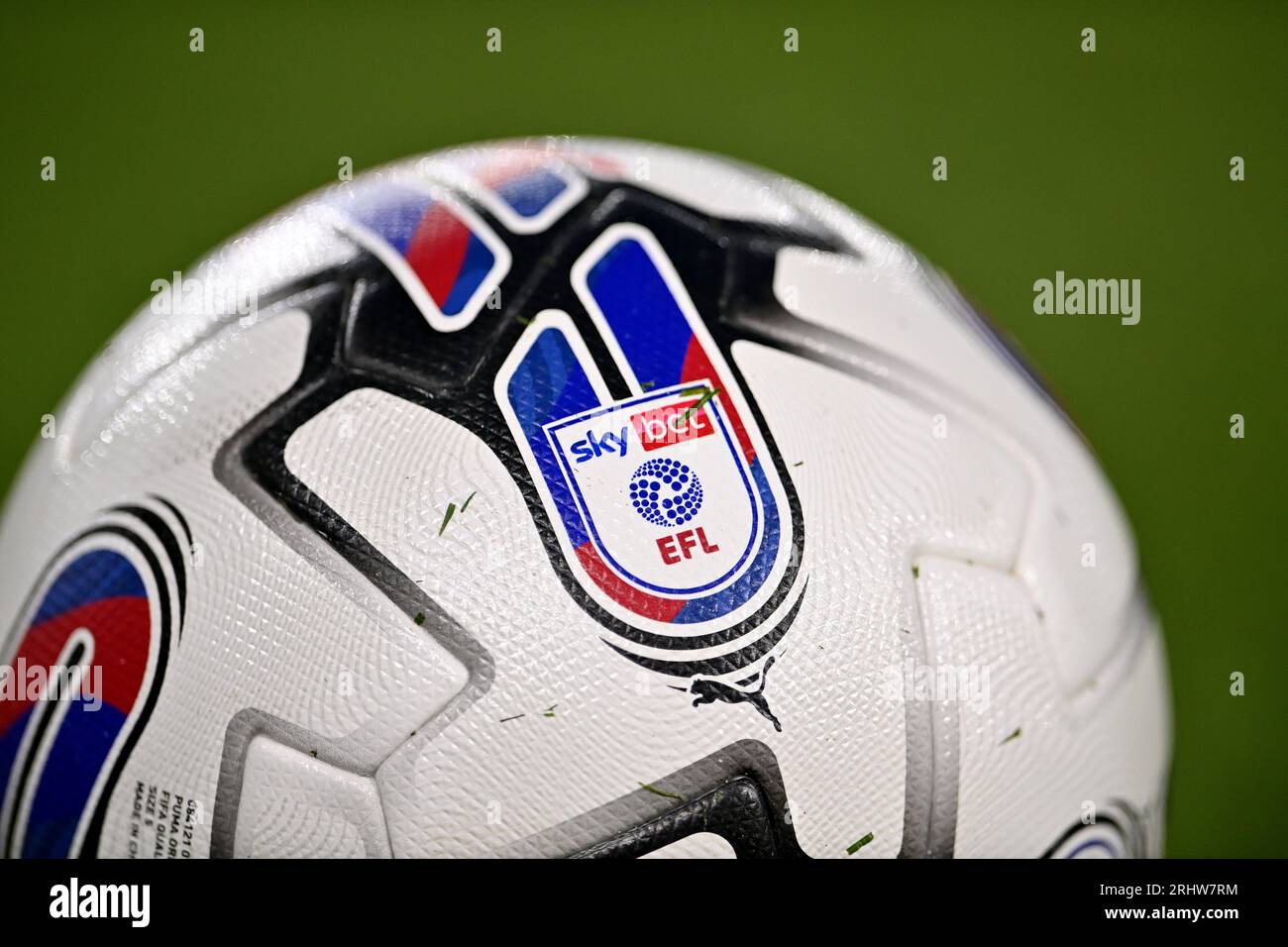 Efl championship ball 2023 hi-res stock photography and images - Alamy