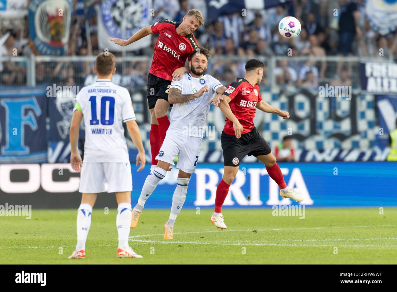 Taken 3 7 18 hi-res stock photography and images - Alamy