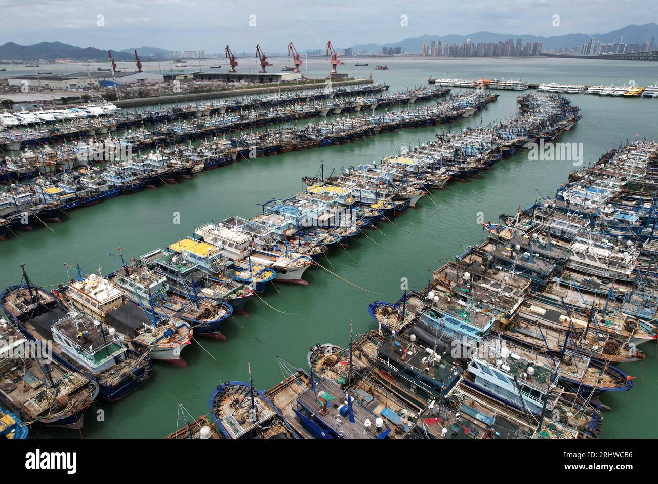 Typhoon doksuri china hi-res stock photography and images - Alamy