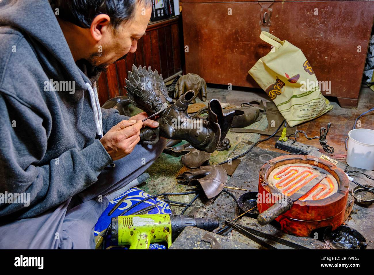 Nepal, Kathmandu valley, Newar city of Patan, bronze artist Stock Photo ...