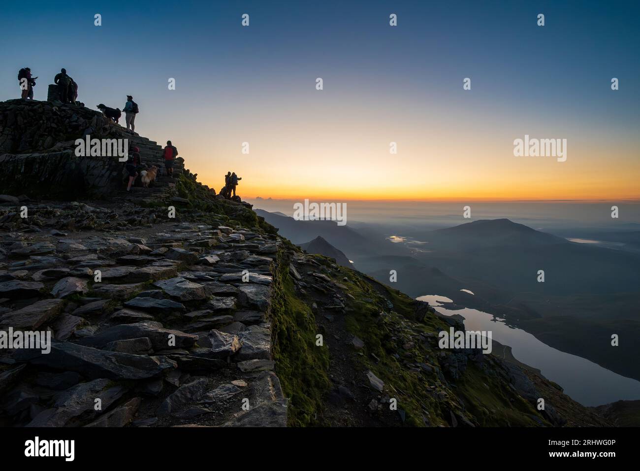 Top of snowdon hi-res stock photography and images - Alamy