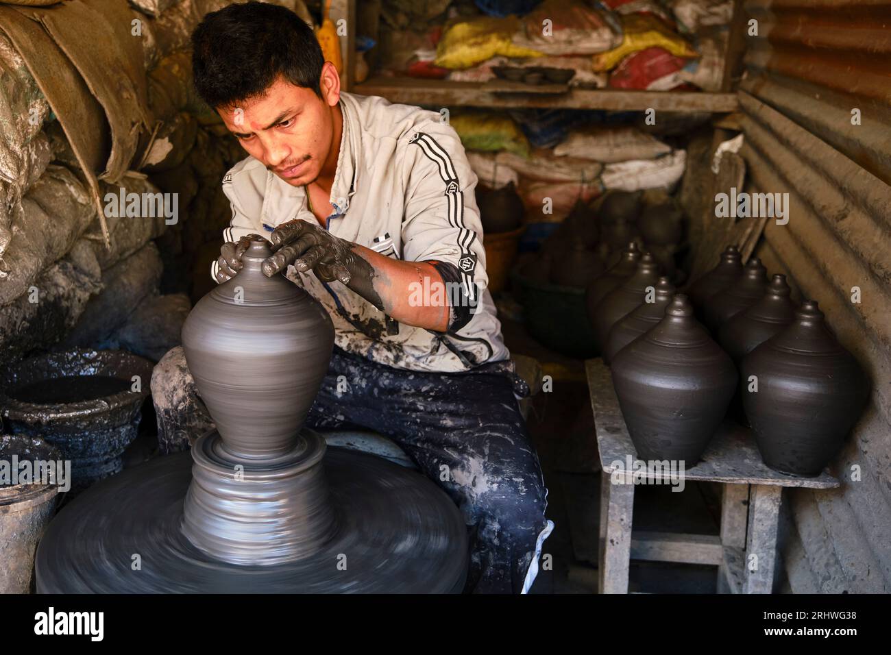Travel pottery nepal hi-res stock photography and images - Alamy