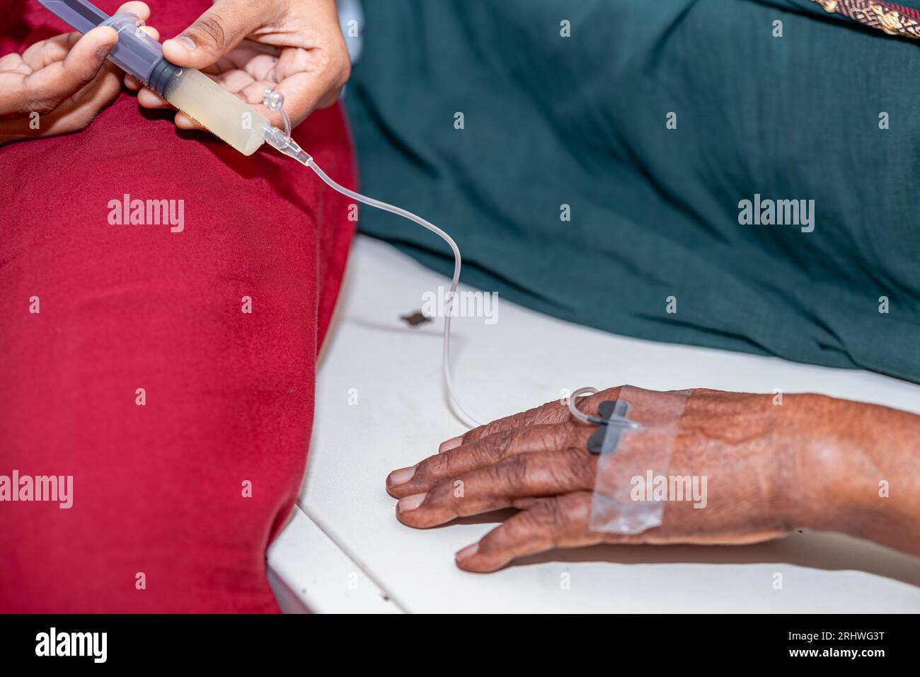 Intravenous injection hi-res stock photography and images - Alamy