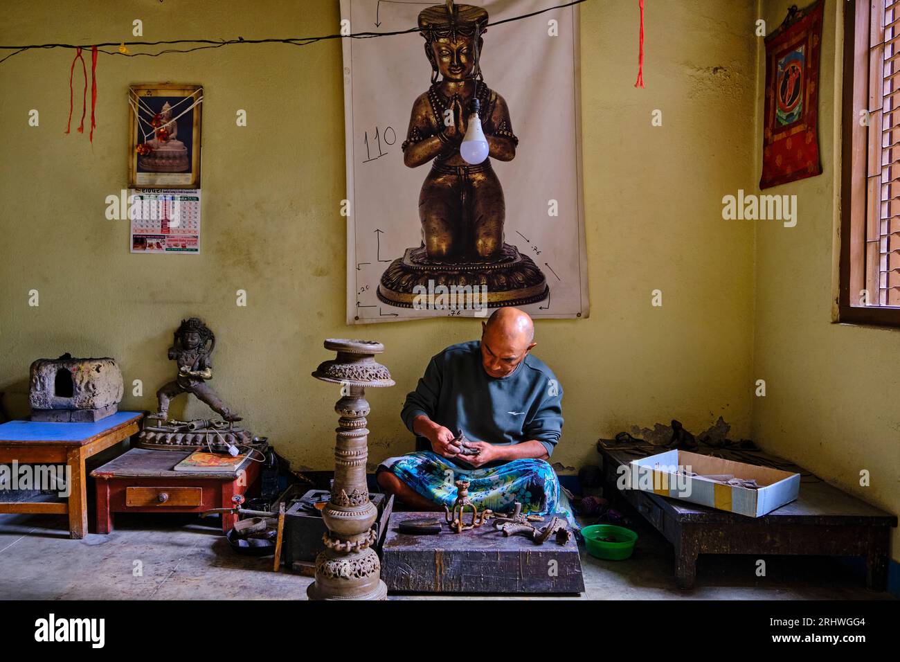 Nepal, Kathmandu valley, Newar city of Patan, bronze artist Stock Photo ...