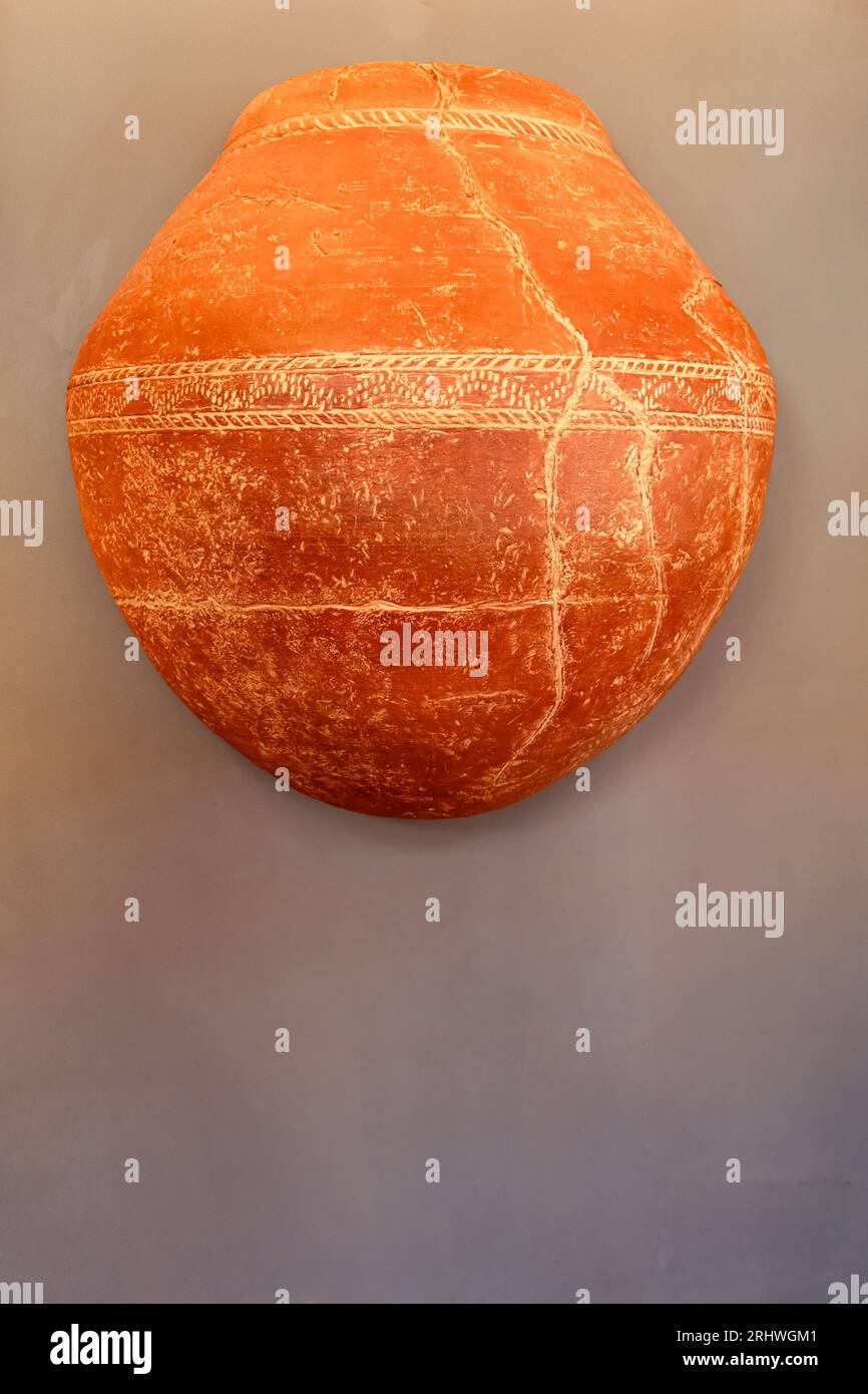 Keeladi museum pot hi-res stock photography and images - Alamy