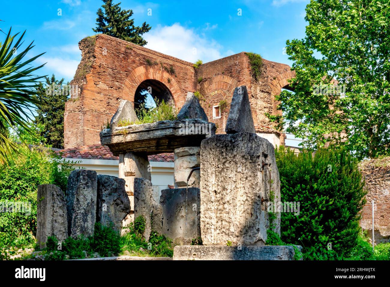 Remains of the Aqua Claudia aqueduct, Rome, Italy Stock Photo - Alamy