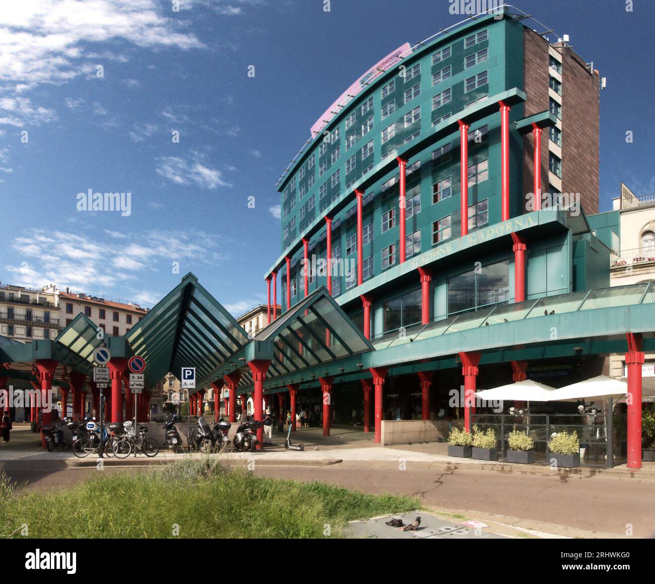 Cadorna railway station hi-res stock photography and images - Alamy
