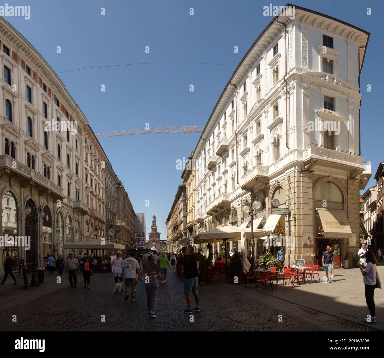 Milano Street Scene Stock Photo - Alamy