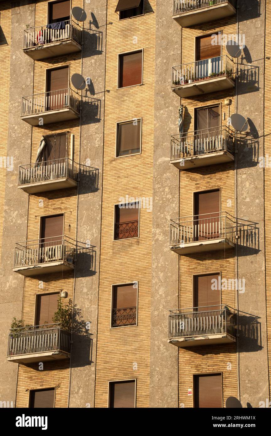 Apartment Block Wall, Milano Stock Photo - Alamy