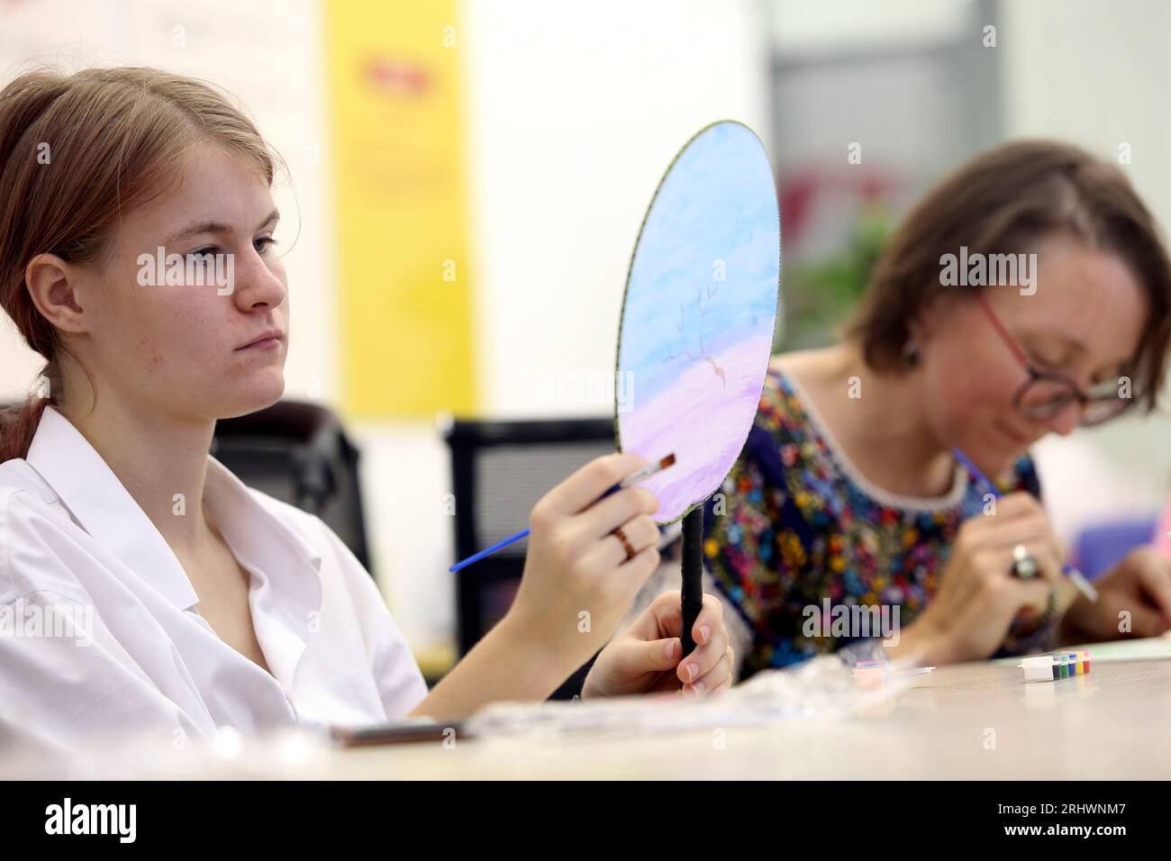 Han fan hi-res stock photography and images - Alamy