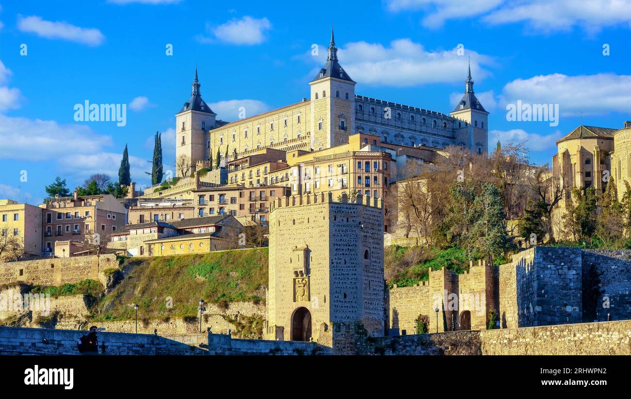 Alcazar medieval hi-res stock photography and images - Alamy