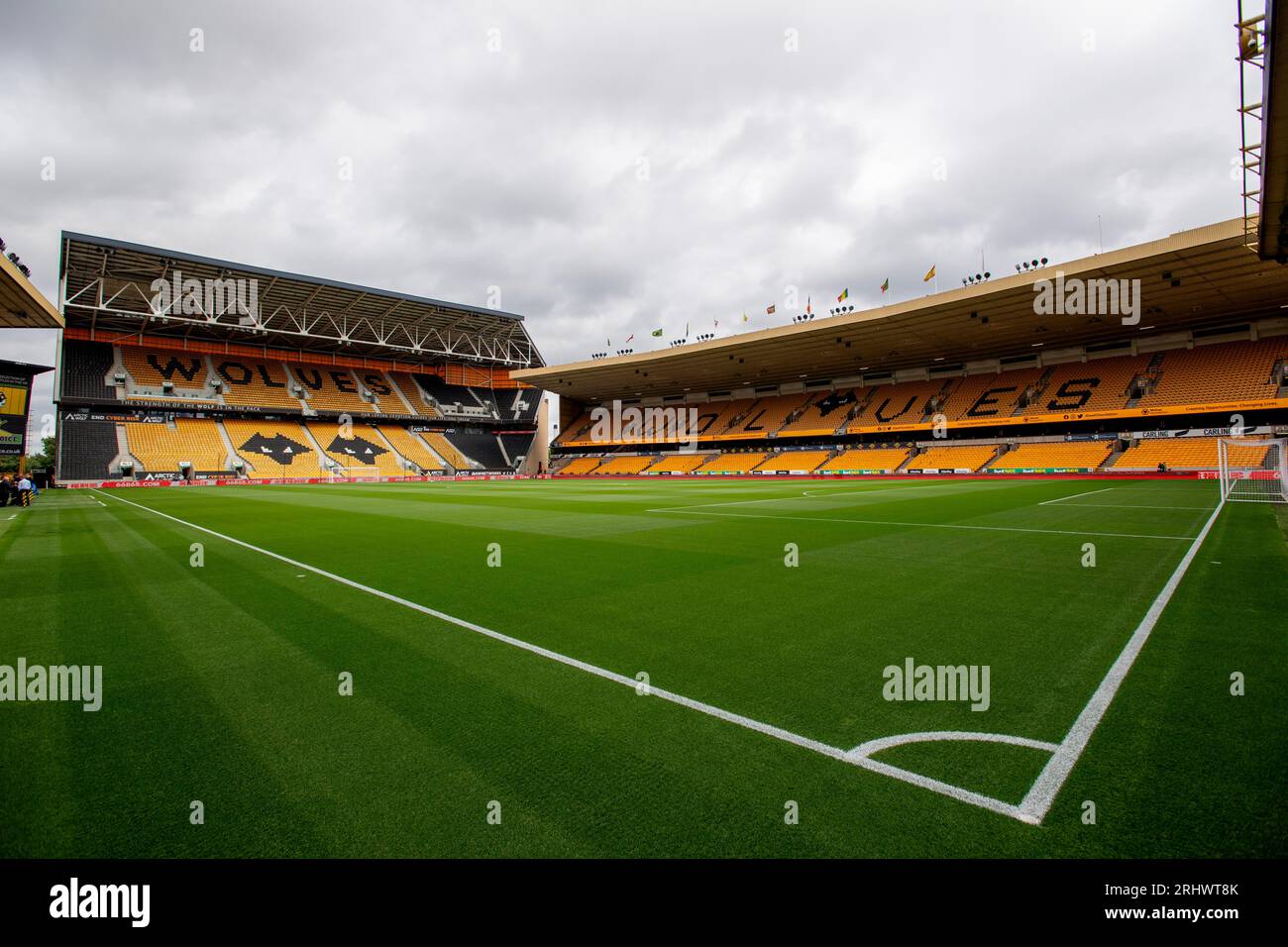 General view of molineux hi-res stock photography and images - Alamy