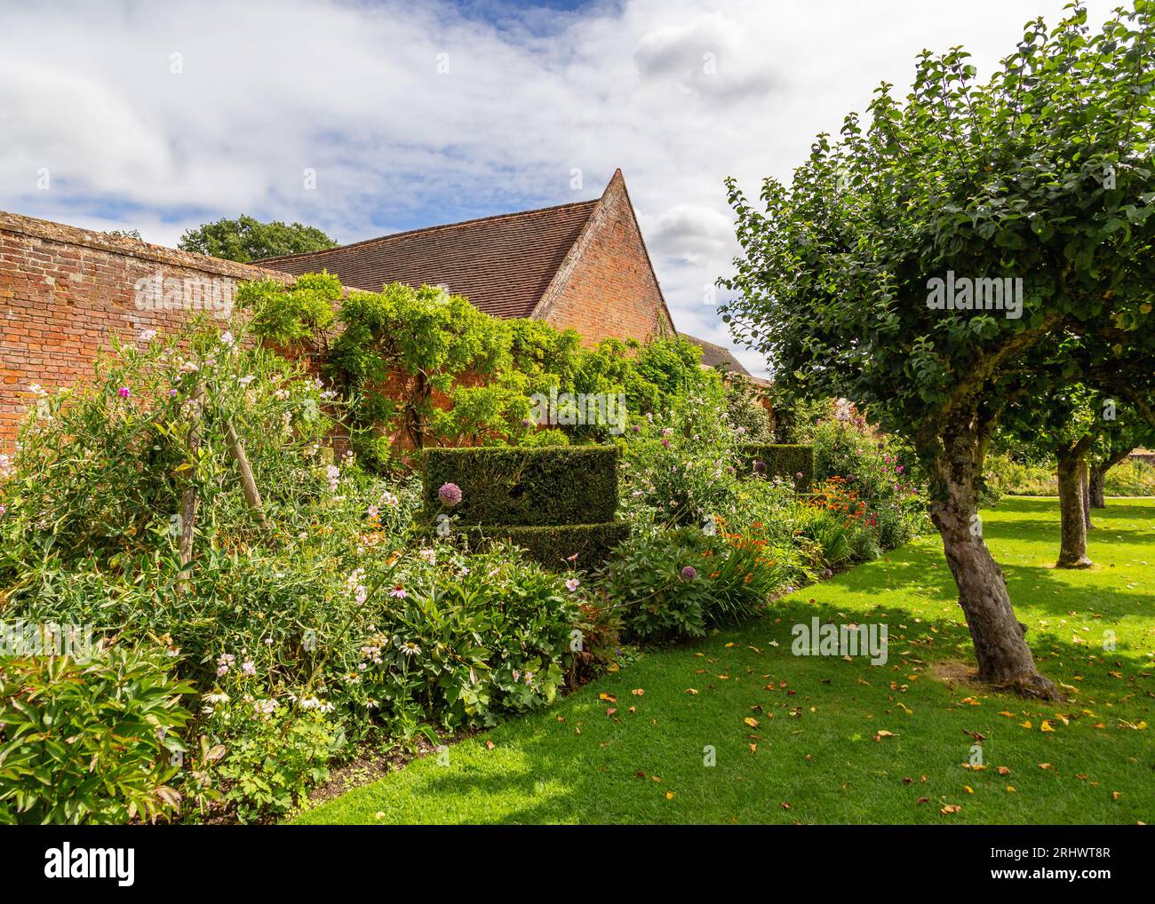 Extensive vibrant gardens at The Manor House in Baddesley Clinton ...