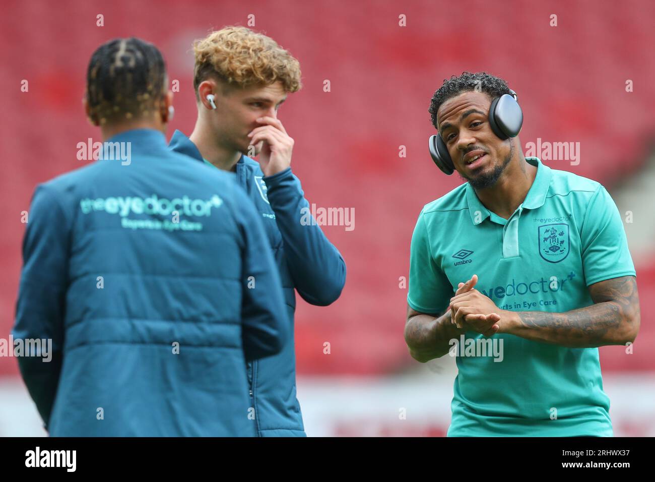 Josh Koroma #10 of Huddersfield Town arrives ahead of the Sky Bet ...