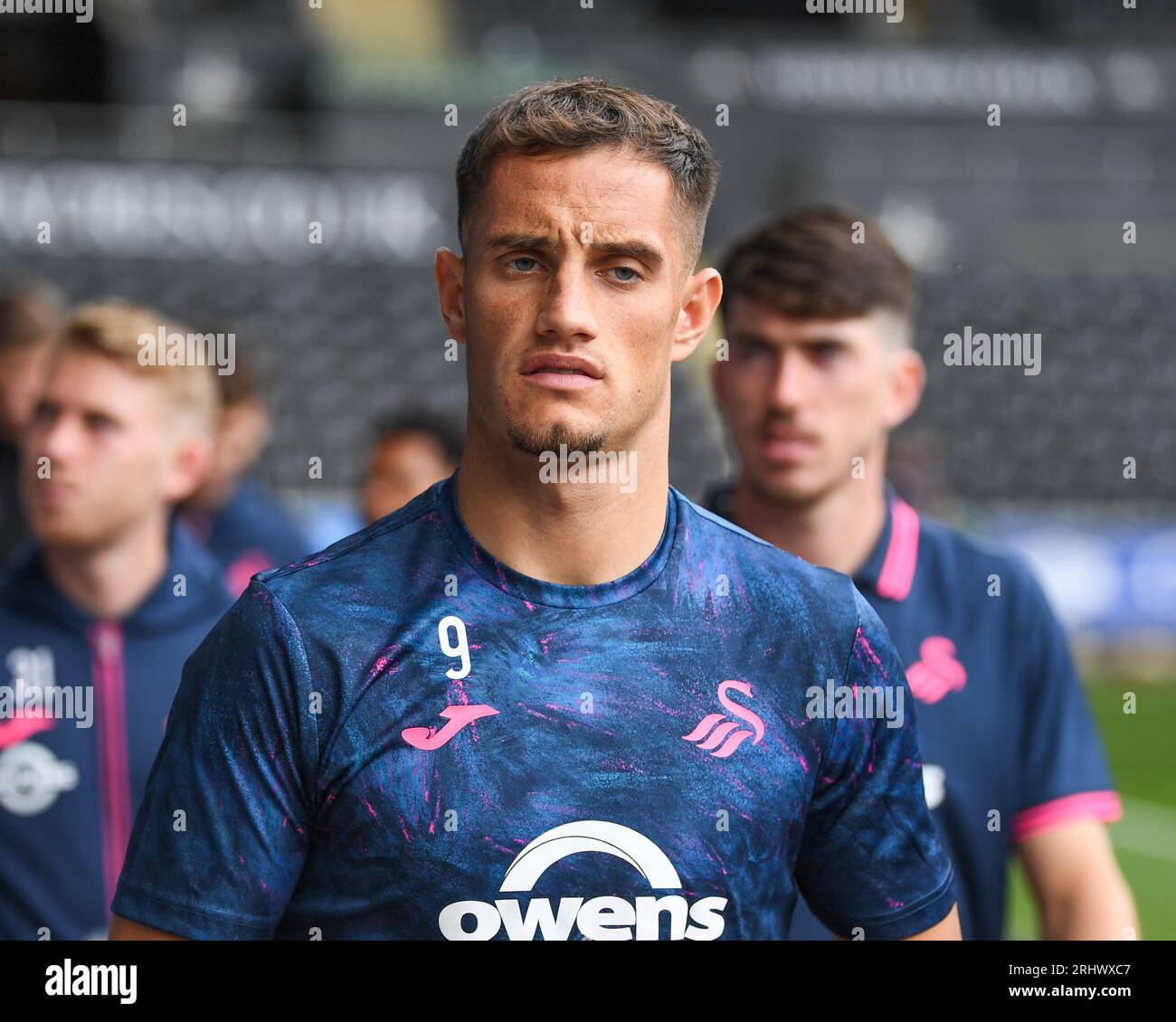 Jerry Yates #9 of Swansea City arrives at Swansea.com stadium during ...