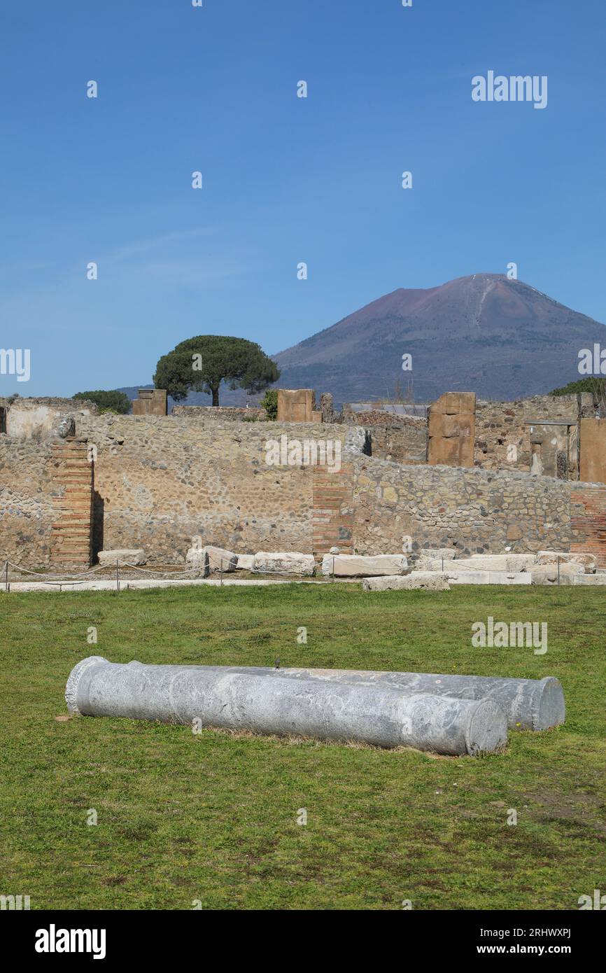 Pompeii vesuvius art hi-res stock photography and images - Alamy