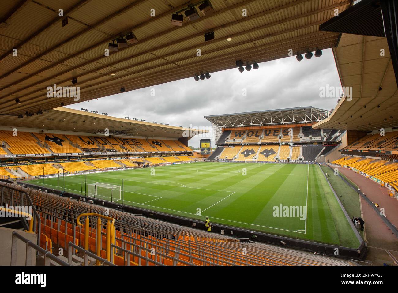 Wolverhampton, UK. 19th Aug, 2023. 19th August 2023; Molineux Stadium ...