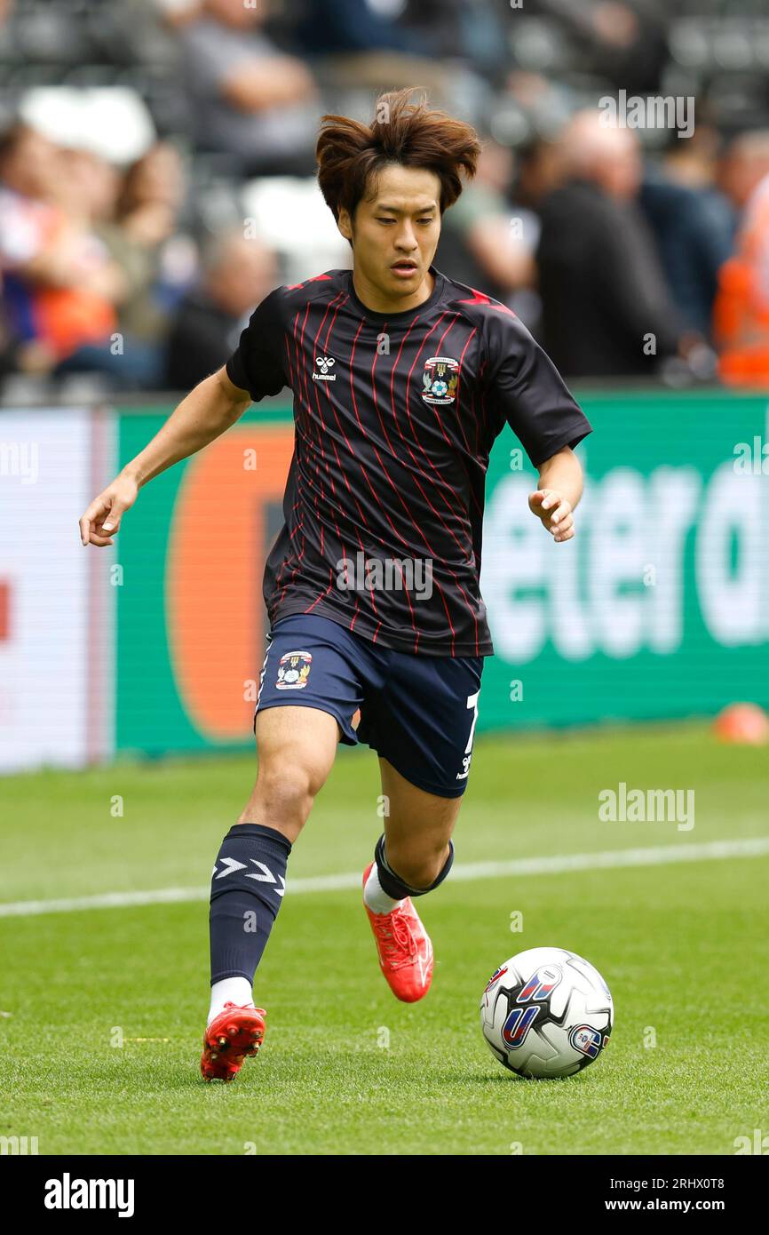 Coventry City's Tatsuhiro Sakamoto (centre) warming-up before the Sky ...