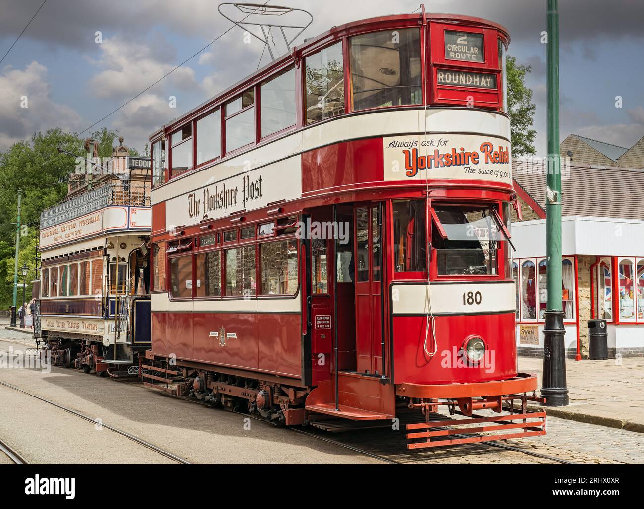 Livery red and white originally red and cream hi-res stock photography ...