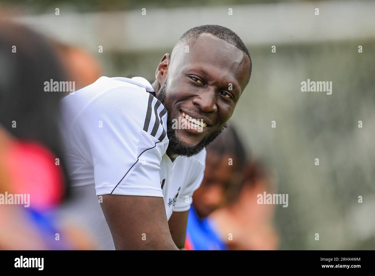 Stormzy smiling hi-res stock photography and images - Alamy