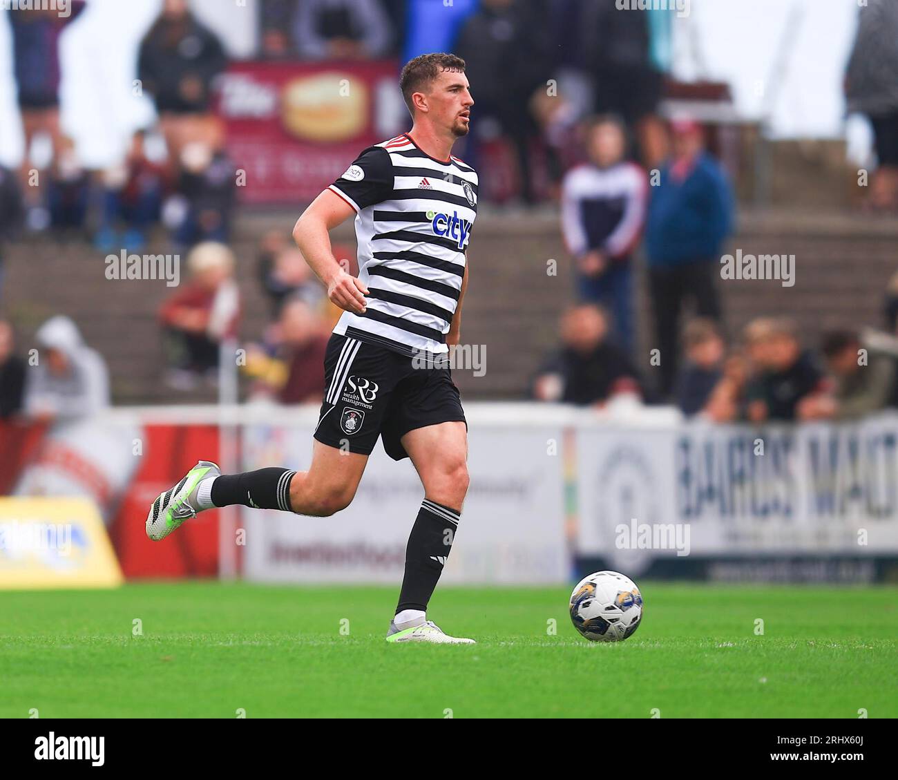 Charlie fox of queens park hi-res stock photography and images - Alamy