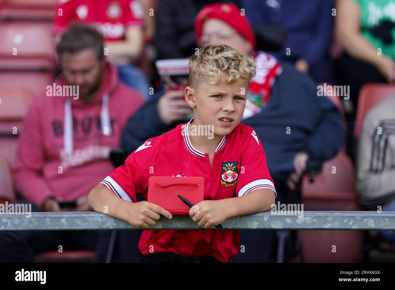 Stok racecourse hi-res stock photography and images - Alamy