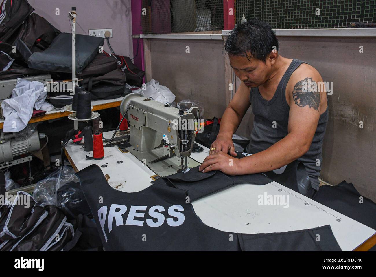 Press jackets hi-res stock photography and images - Alamy