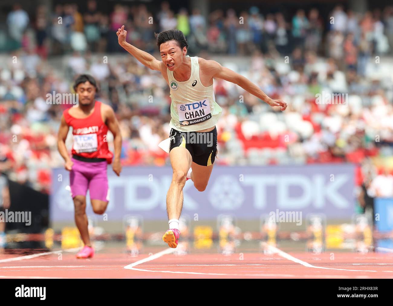Budapest. 19th Aug, 2023. Chan Kin Wa of China's Macao competes during ...