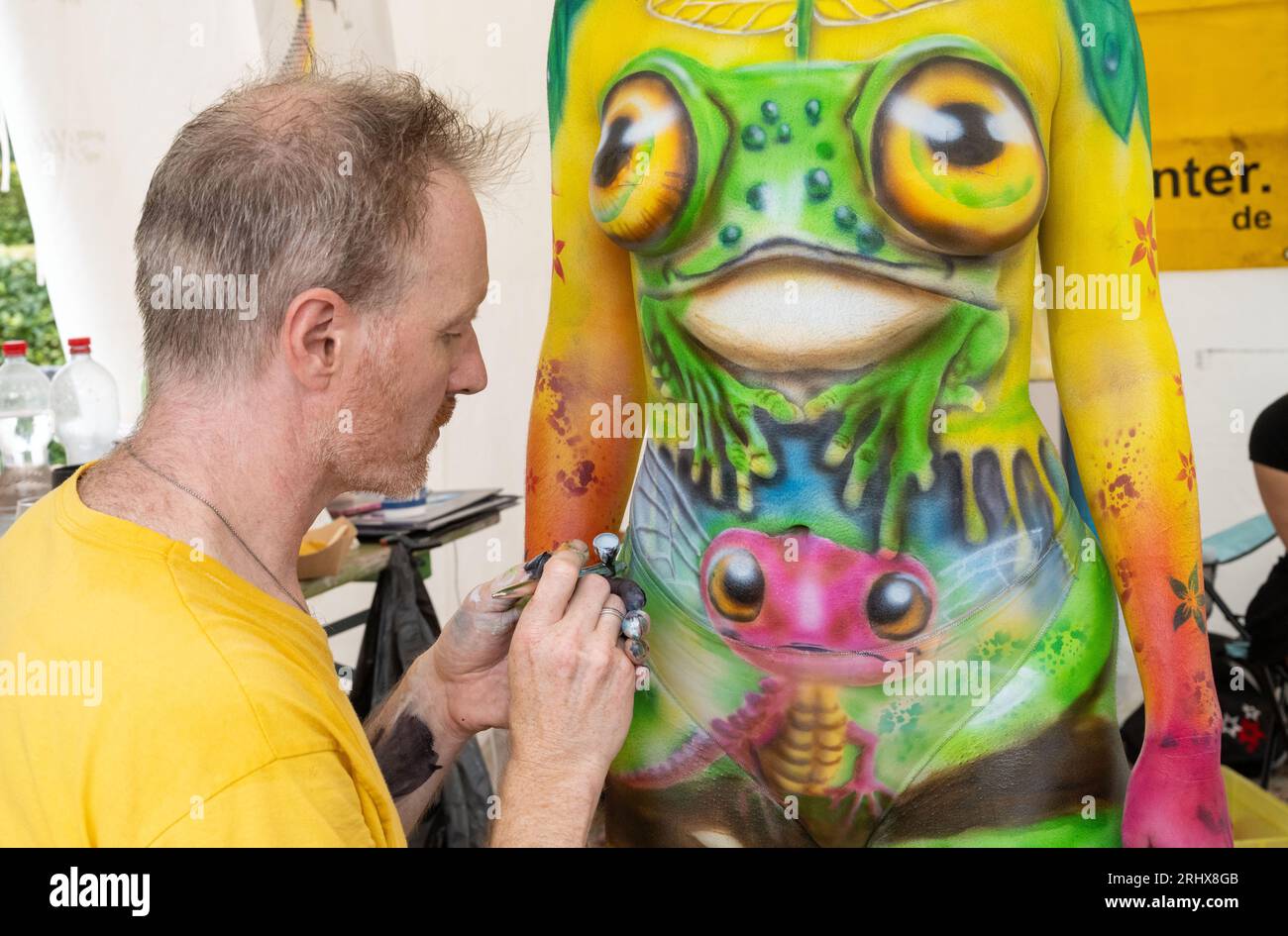 Bodypainting festival hi-res stock photography and images - Alamy