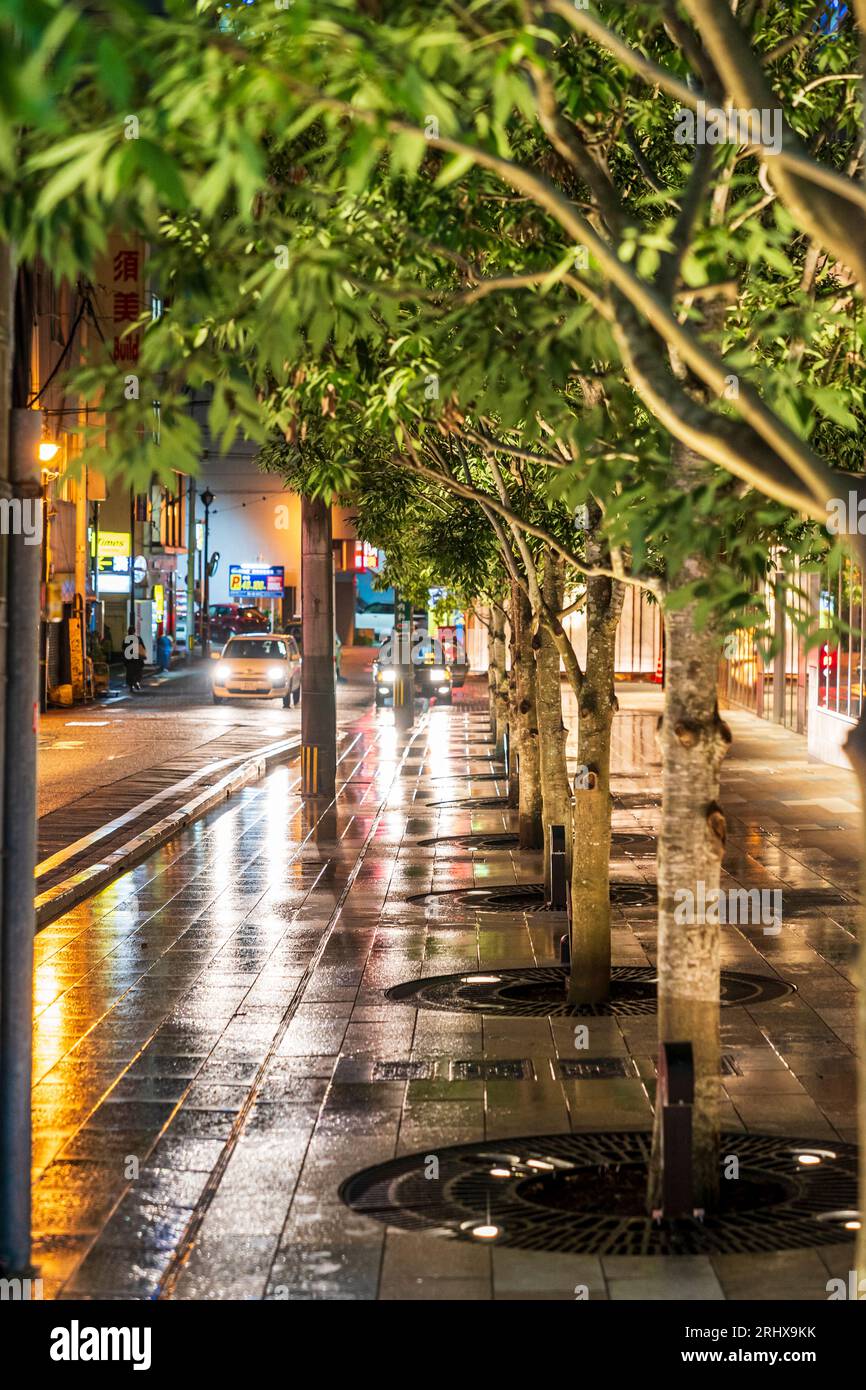 Japanese street lights hi-res stock photography and images - Alamy