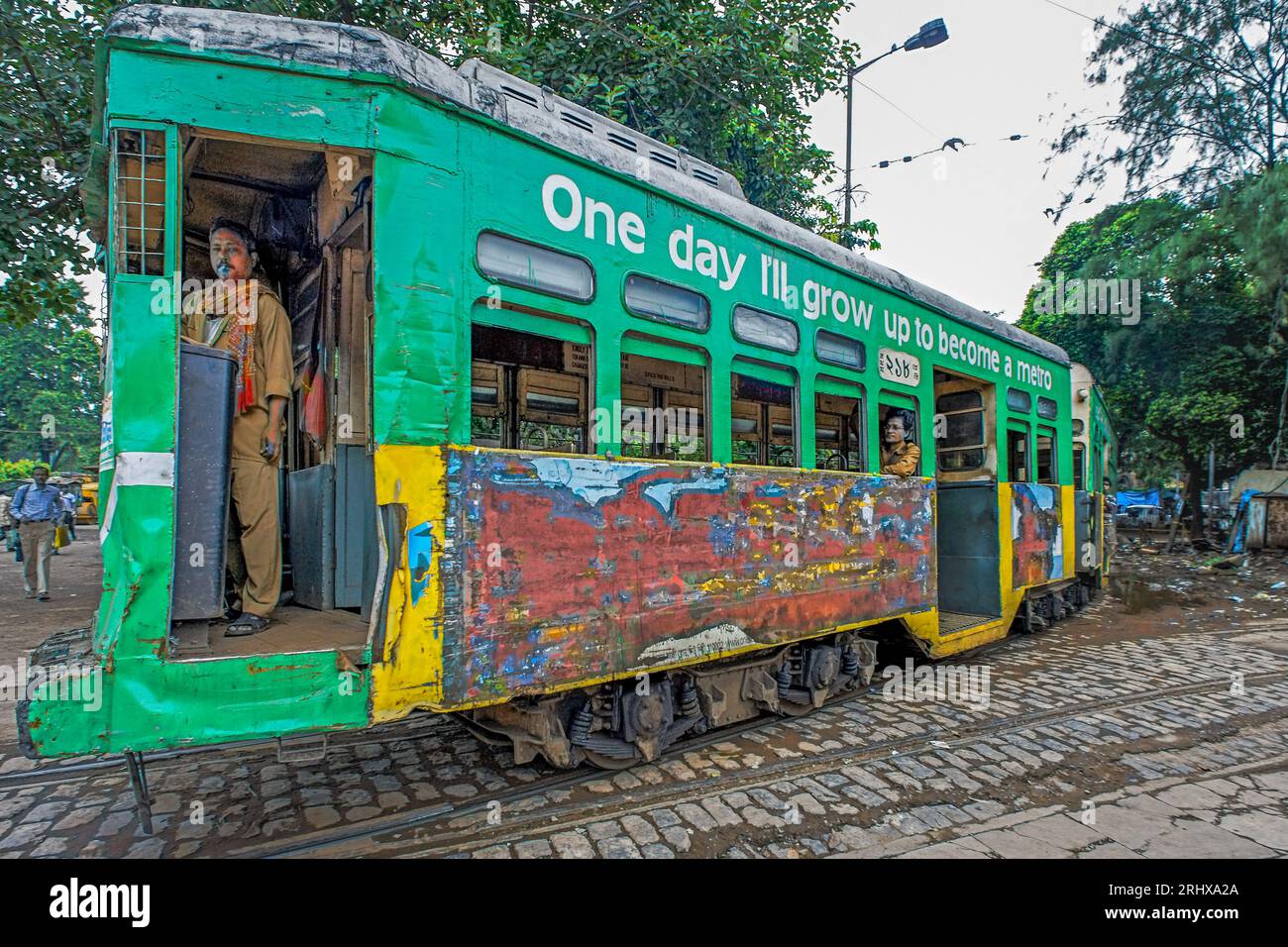 Vintage calcutta trams hi-res stock photography and images - Alamy